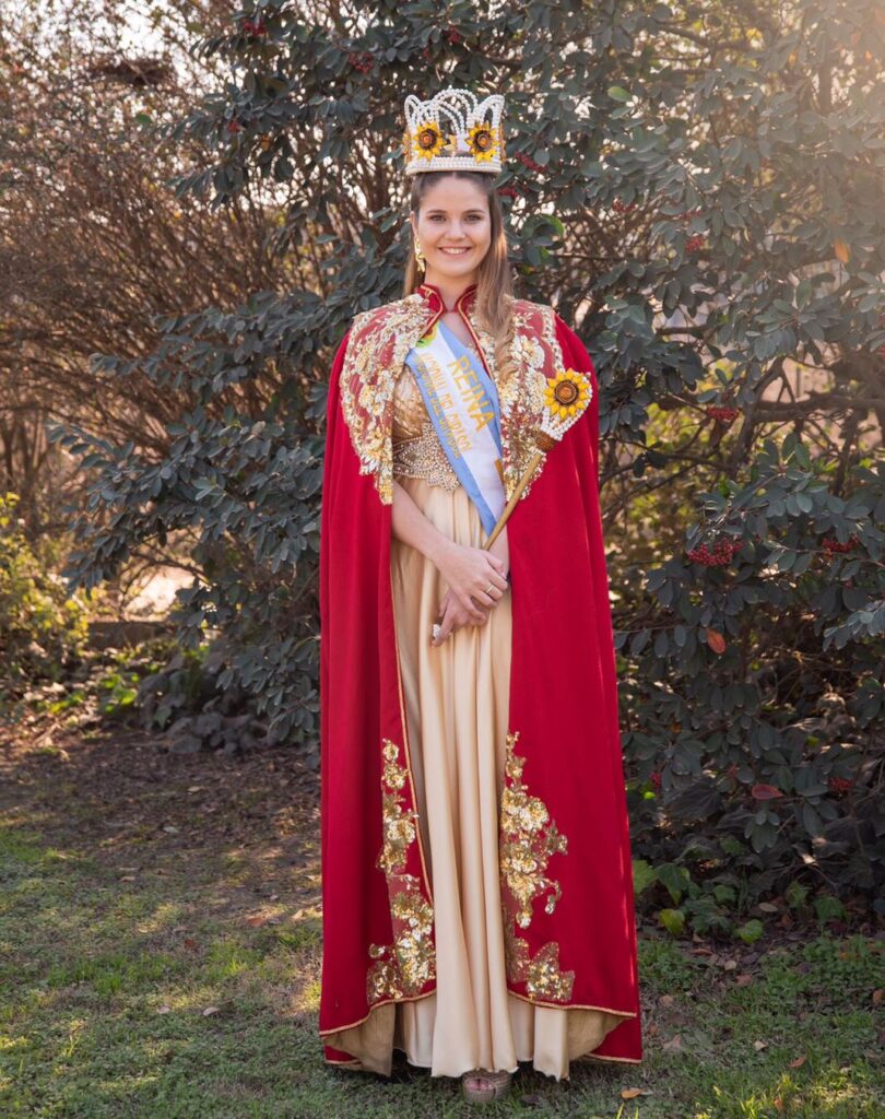 Violeta González es la última Reina de la Fiesta Nacional del Girasol ...
