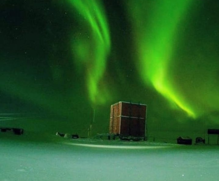 La belleza de las Auroras Australes en la base antártica Belgrano II ...