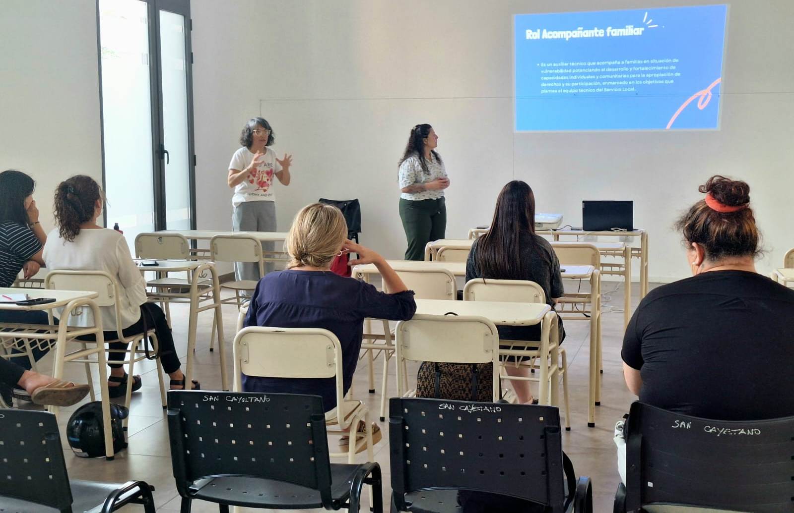 Charla informativa en San Cayetano sobre acompañamiento familiar | Cadena Nueve - Diario Digital